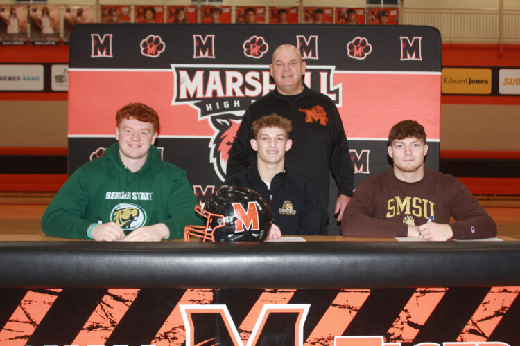 Tiger trio makes it official | News, Sports, Jobs - Marshall Independent